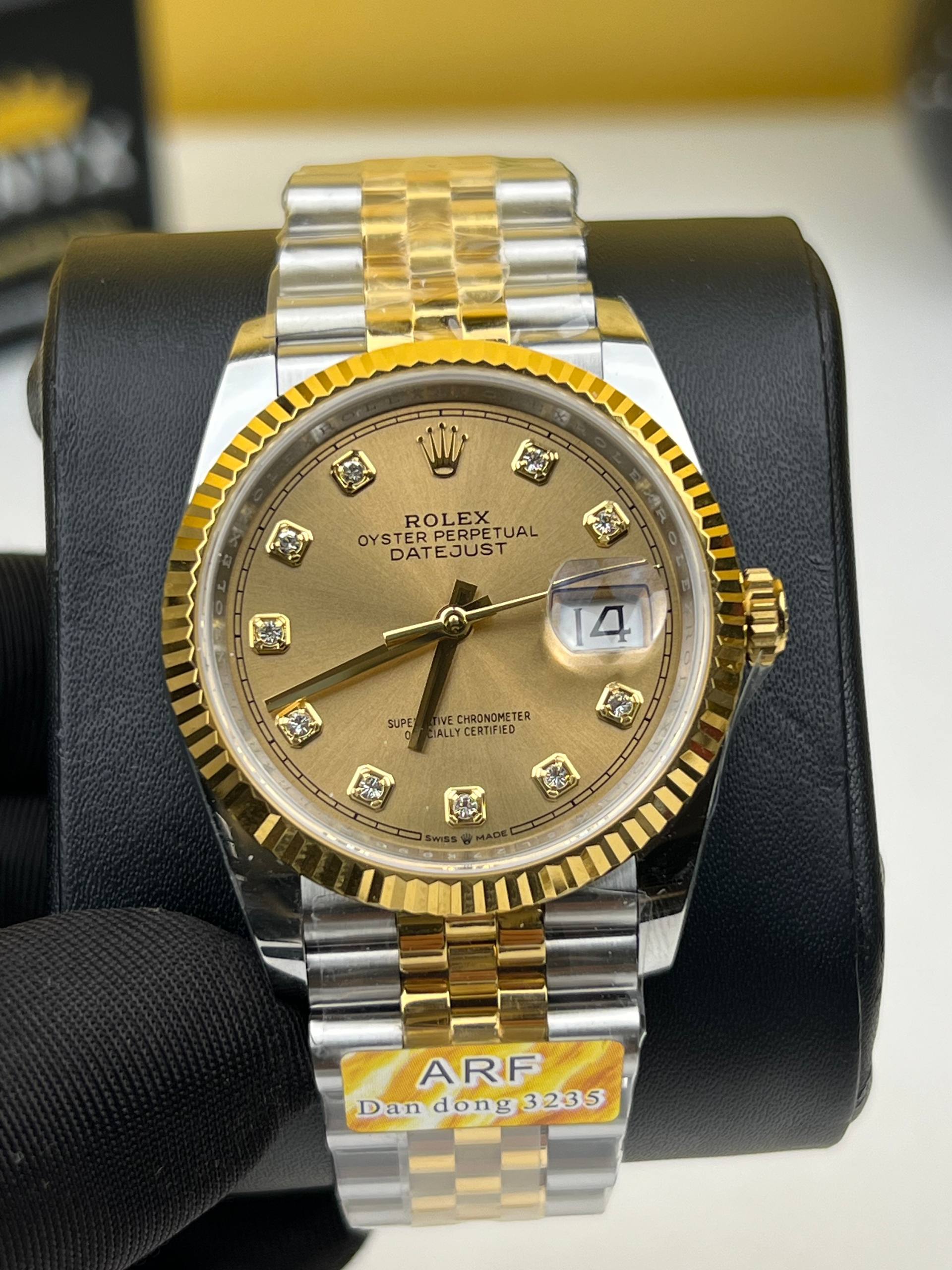 Rolex Date just Half Gold with Gold Daimond Dial 36mm - Onyx Store