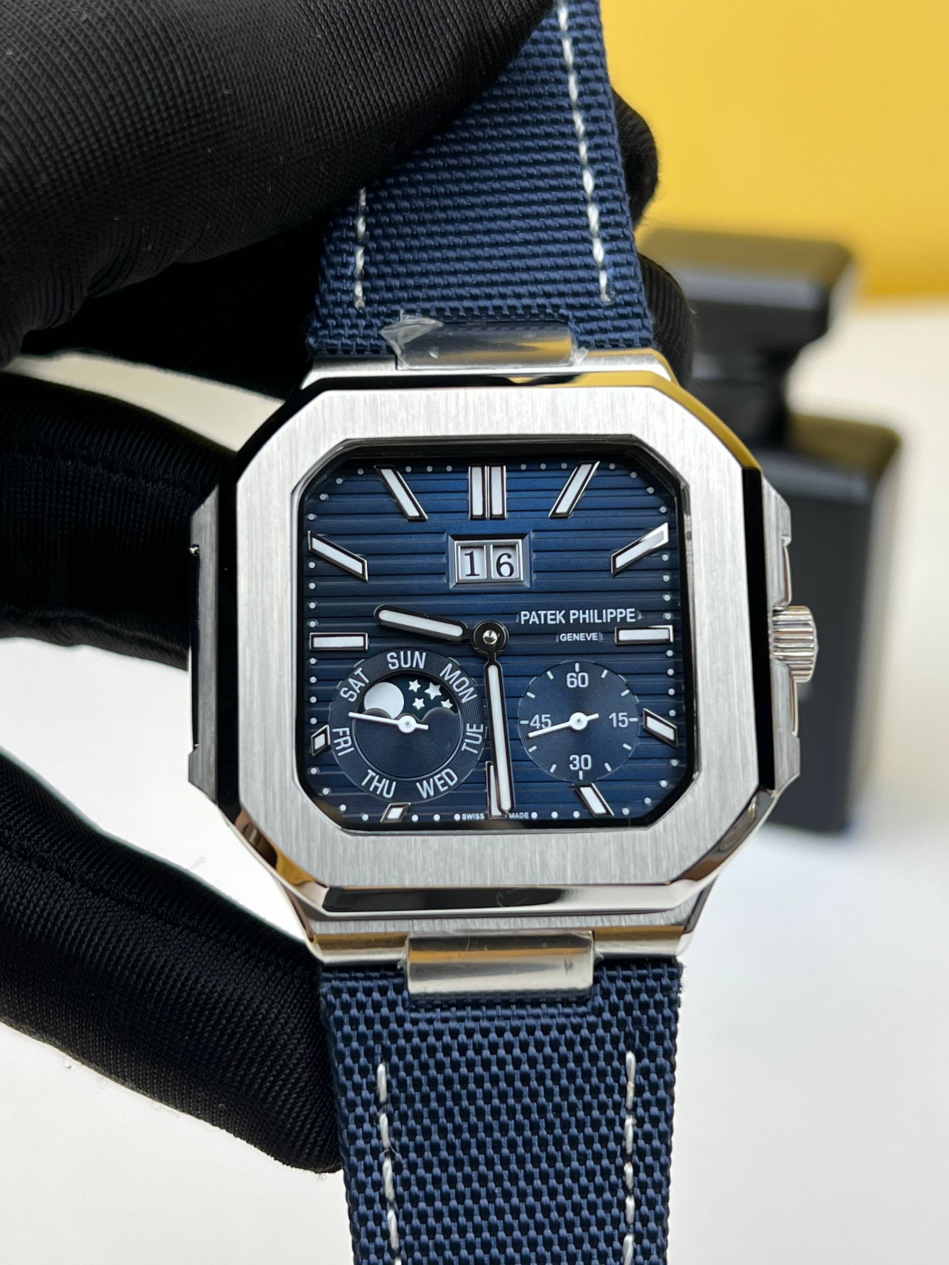 Patek Philippe Cubitus 5822P Platinum Blue Dial 45mm - Automatic - Onyx ...